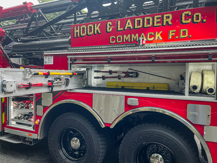 Pierce apparatus delivery for Commack FD