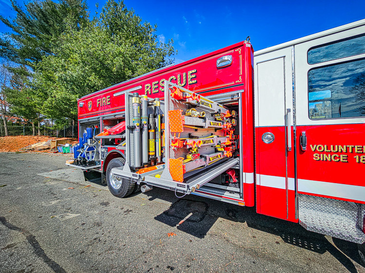 Pierce apparatus delivery for Essex Fire Engine Company