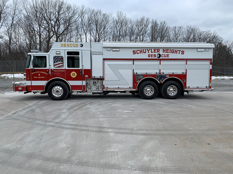 Pierce apparatus delivery for Schuyler Heights FD
